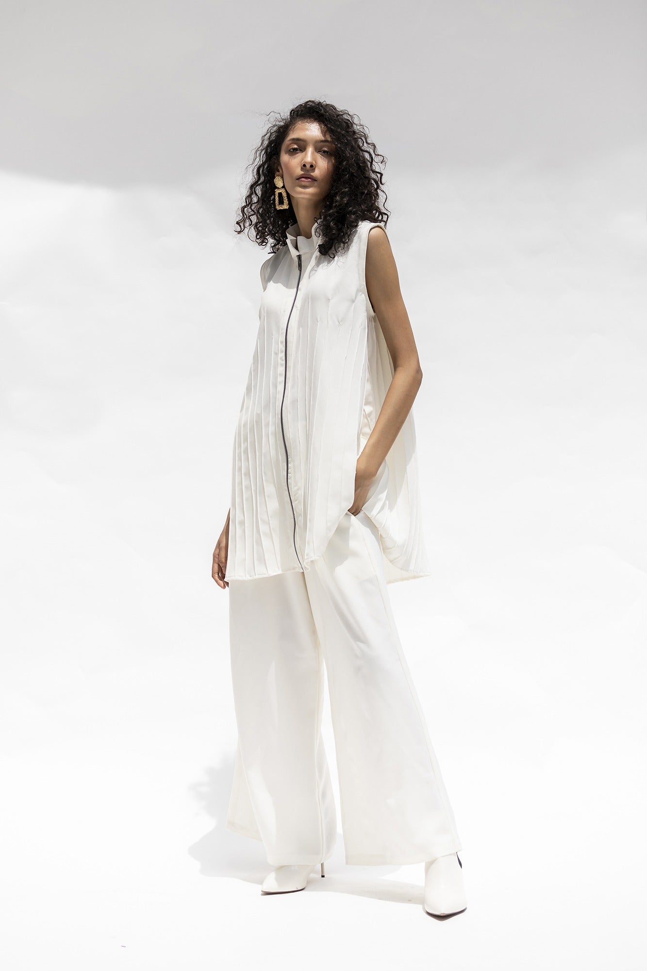 The All White Co-ordinate Set – studiocorpora